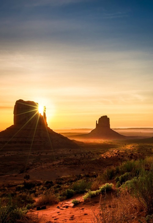 Monument Valley, Arizona by Karl Genser | MATTHEW'S ISLAND