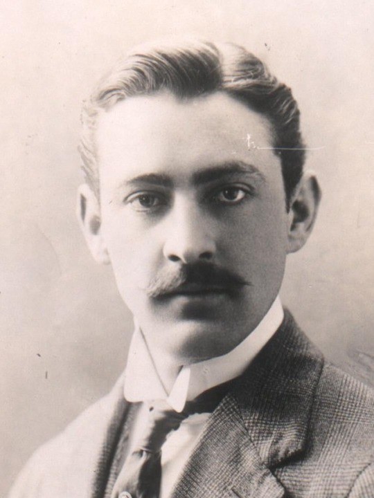 Stache | MATTHEW'S ISLAND