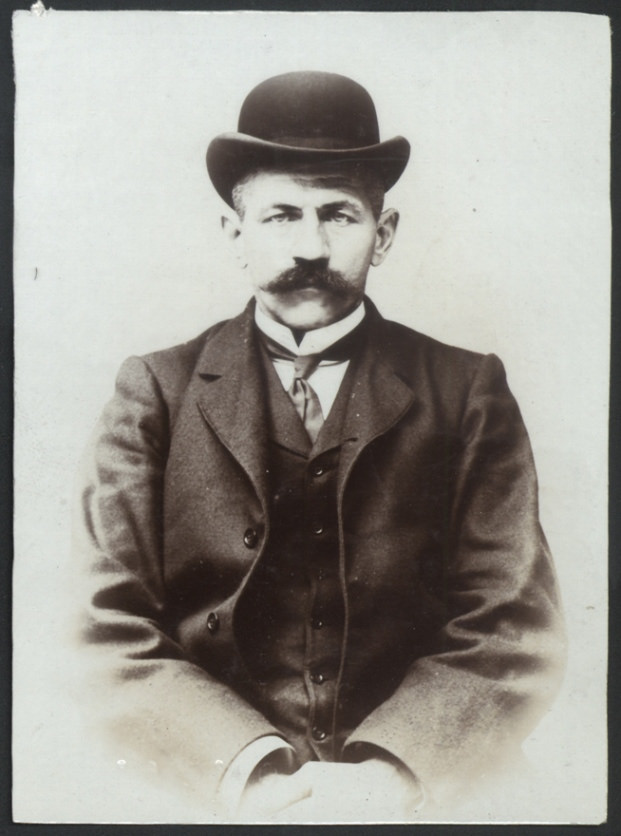 Stache | MATTHEW'S ISLAND