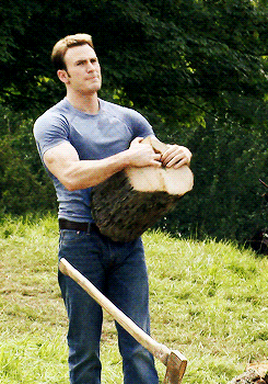Splitting maul? Nah! This is how real lumberjacks split wood. | MATTHEW ...