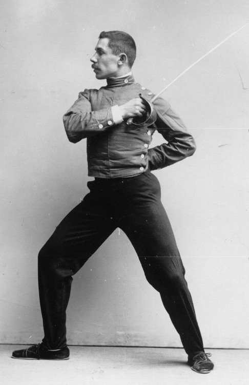 En garde! | MATTHEW'S ISLAND