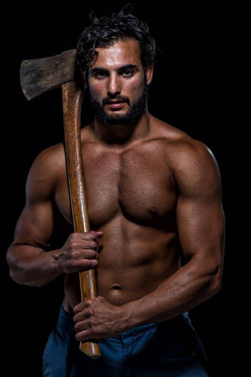 David Karamanis by Chris Bold002 | MATTHEW'S ISLAND