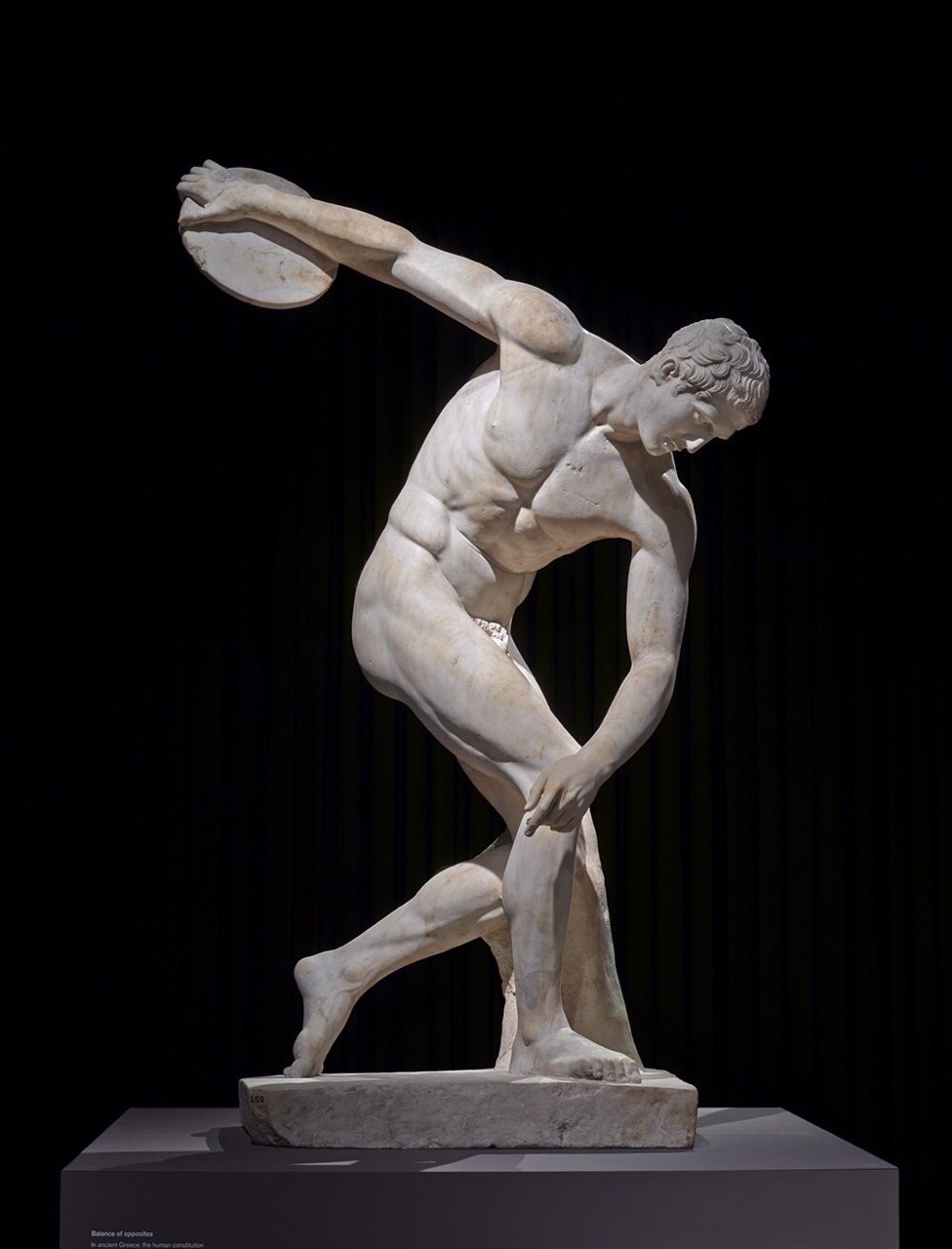 Statue of a discus thrower | MATTHEW'S ISLAND