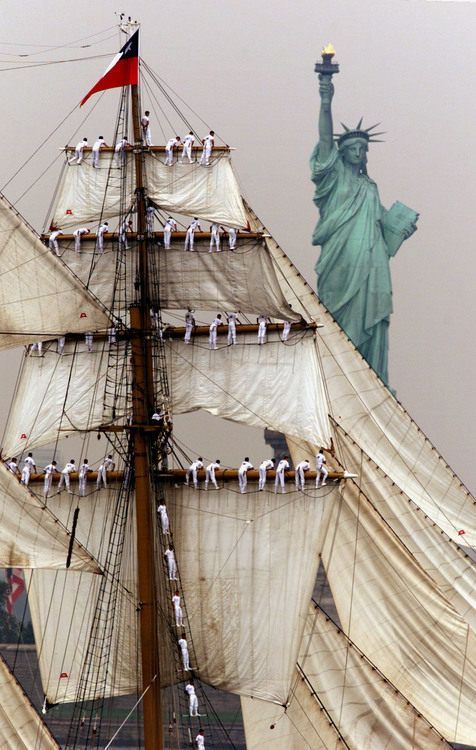 ship and statue | MATTHEW'S ISLAND