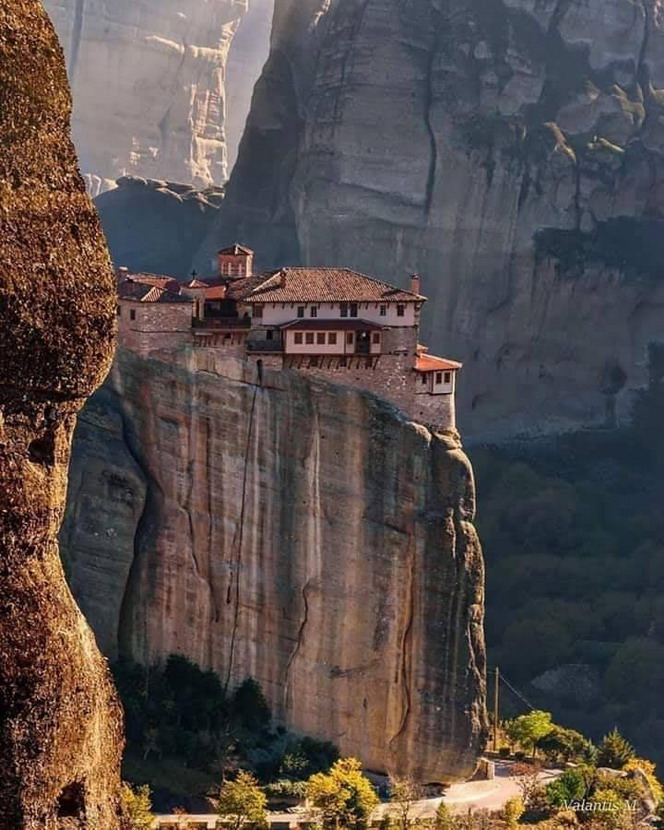 Monastery in Meteora, Greece | MATTHEW'S ISLAND