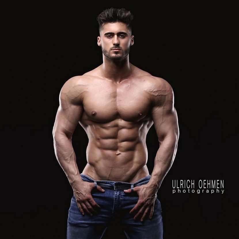 Muscular models by Ulrich Oehmen | MATTHEW'S ISLAND