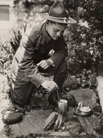 Soldiers cooking for themselves, WWI | MATTHEW'S ISLAND