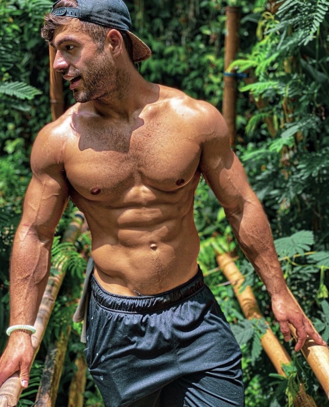 MODELS IN NATURE (Click on this title to go to a gallery of 16 photos ...