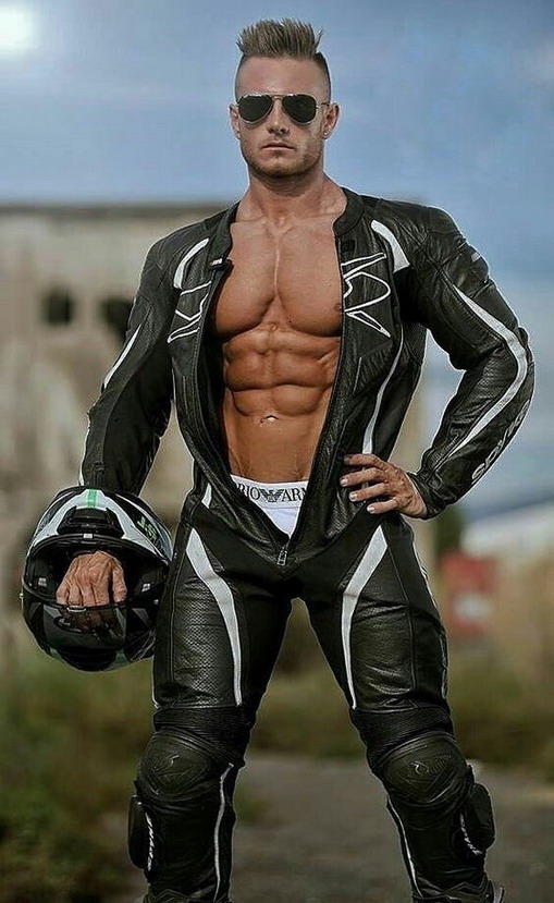 MODELS WITH MOTORCYCLES (Click on this title to go to a gallery of 16 ...