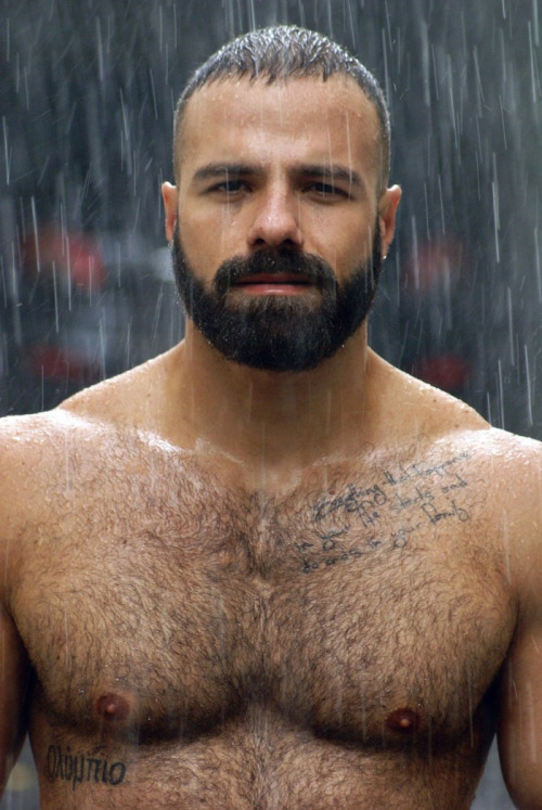 WET & FURRY MODELS (Click on this title to go to a gallery of 16 photos ...