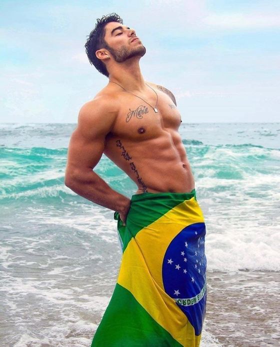 BRAZILIAN MODELS | MATTHEW'S ISLAND