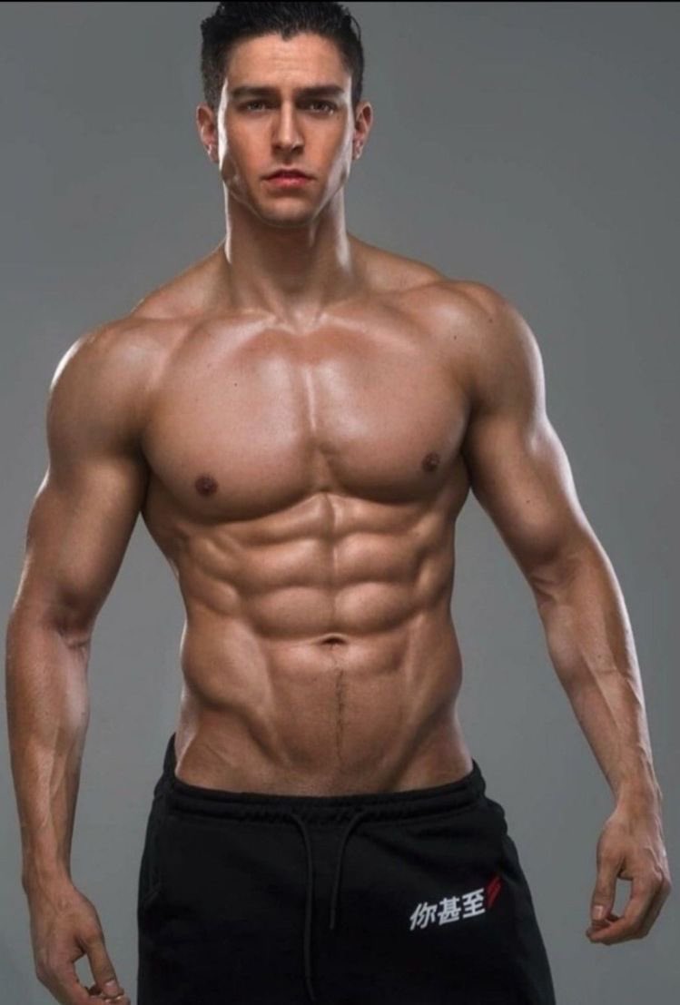 MODELS WITH GREAT ABS (Click on this title to go to a gallery of 12 ...