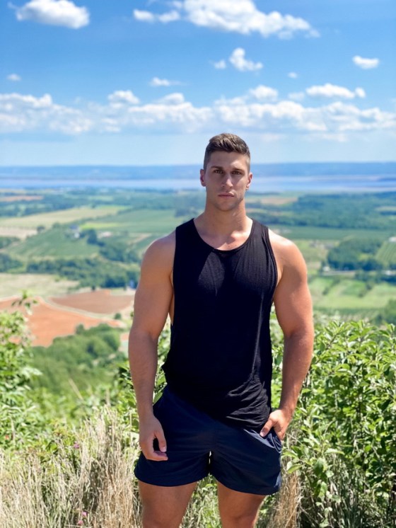 CANADIAN MODEL KYLE HYNICK IN HIS NATIVE NOVA SCOTIA | MATTHEW'S ISLAND
