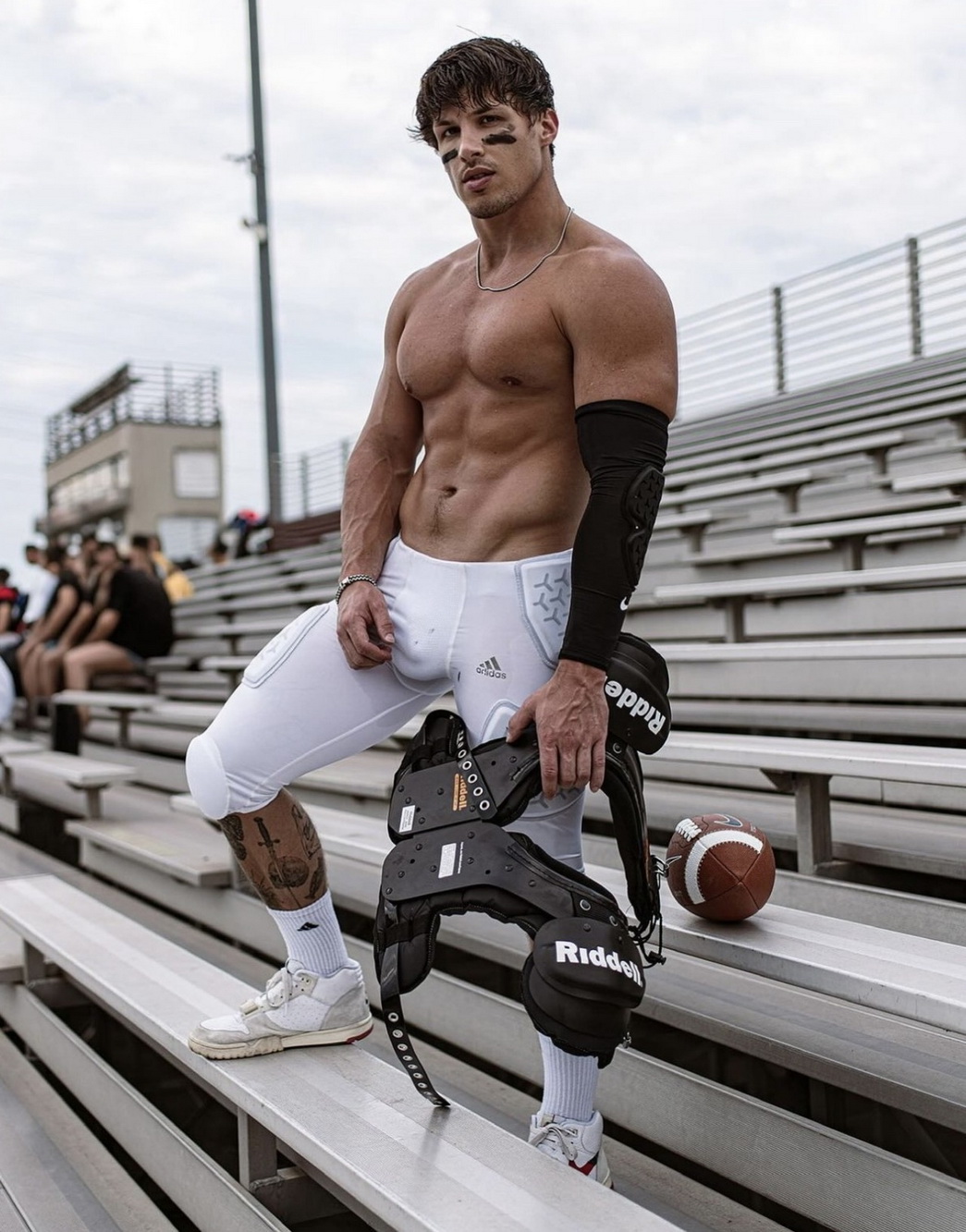 FOOTBALL PLAYER MODELS | MATTHEW'S ISLAND